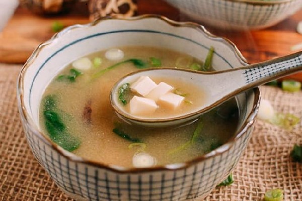 Cách Làm Súp Miso Truyền Thống Nhật Bản